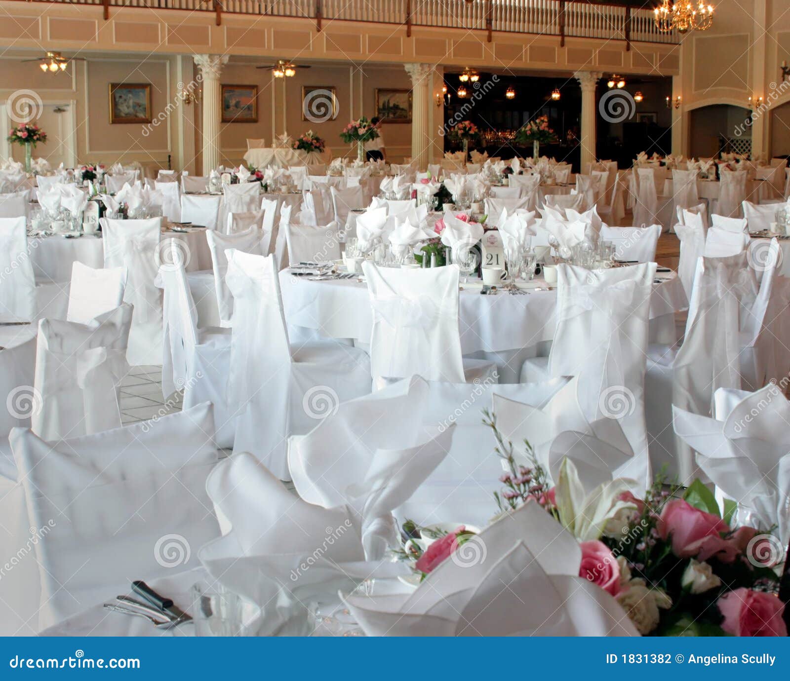 Bankett Hall 2 stockfoto. Bild von dekor, abendessen, partei - 1831382