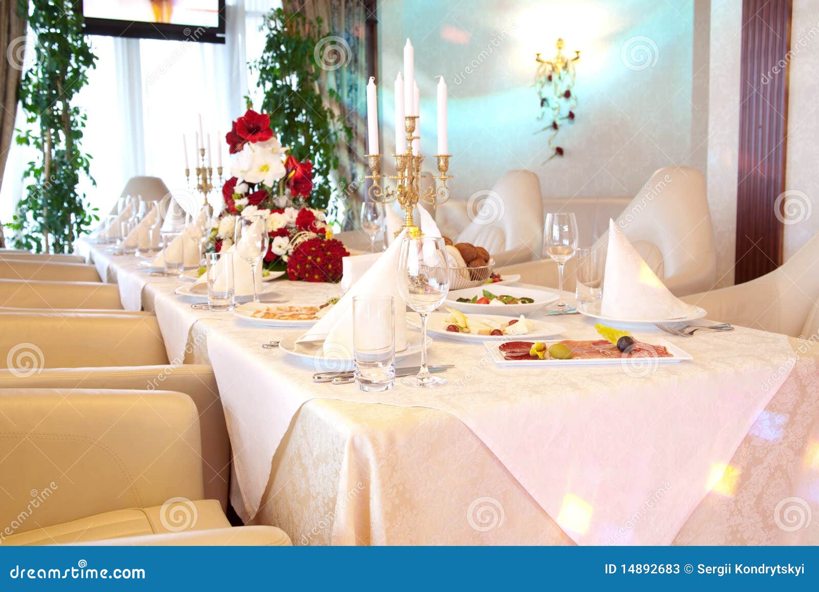 BANKETT-TABELLE stockbild. Bild von tafelsilber, platte - 14892683