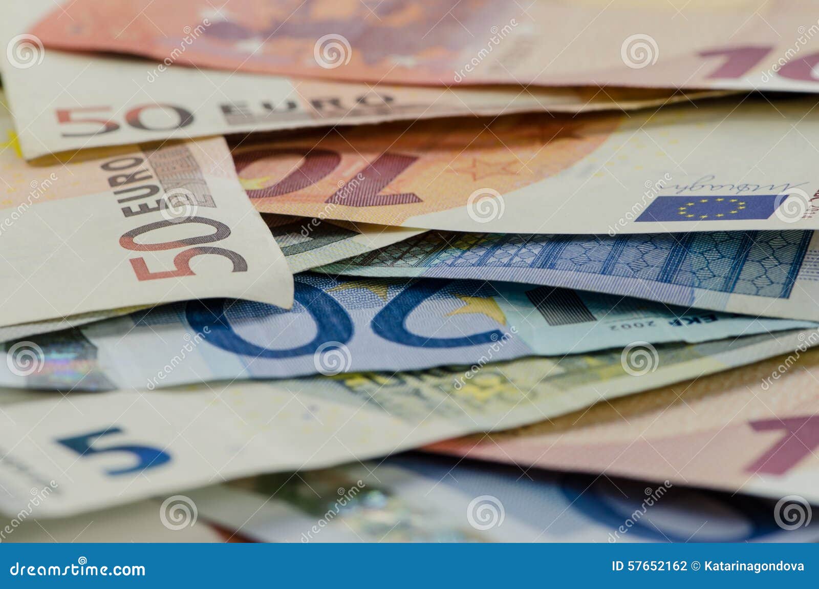 Banknotes photo stock. Image du accroissement, dénomination - 57652162