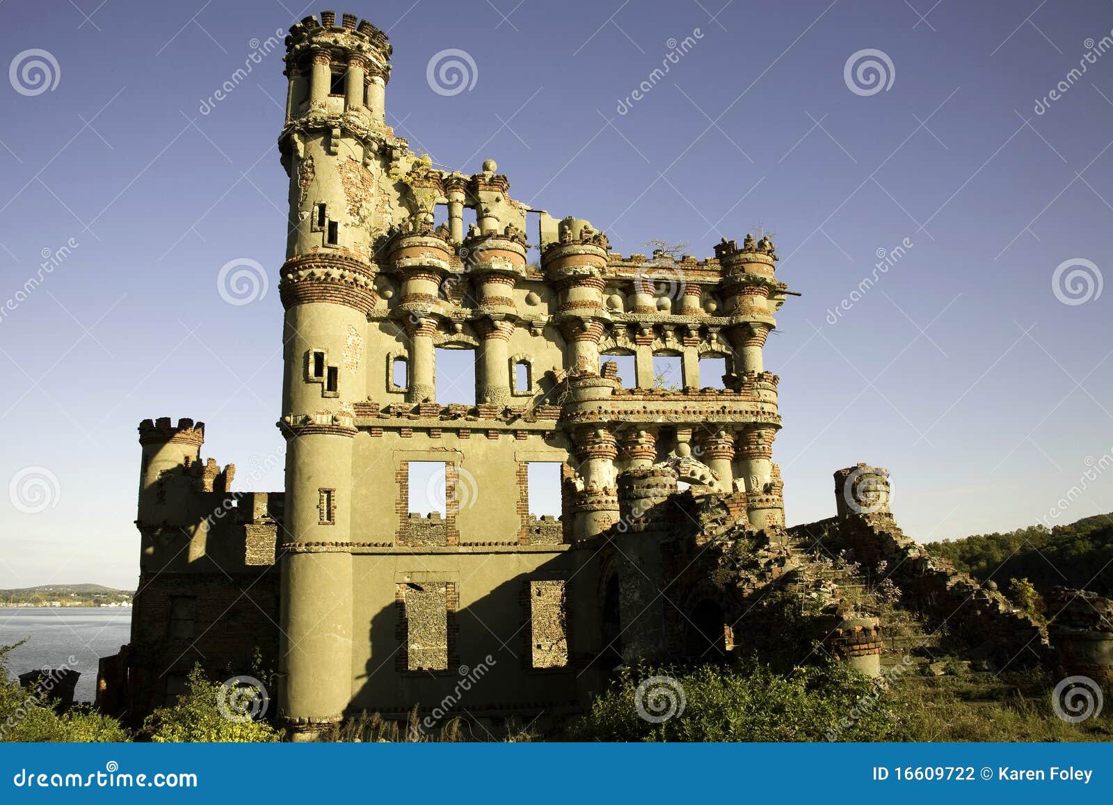 Bannerman Castle Side View stock photo. Image of hudson - 16609722