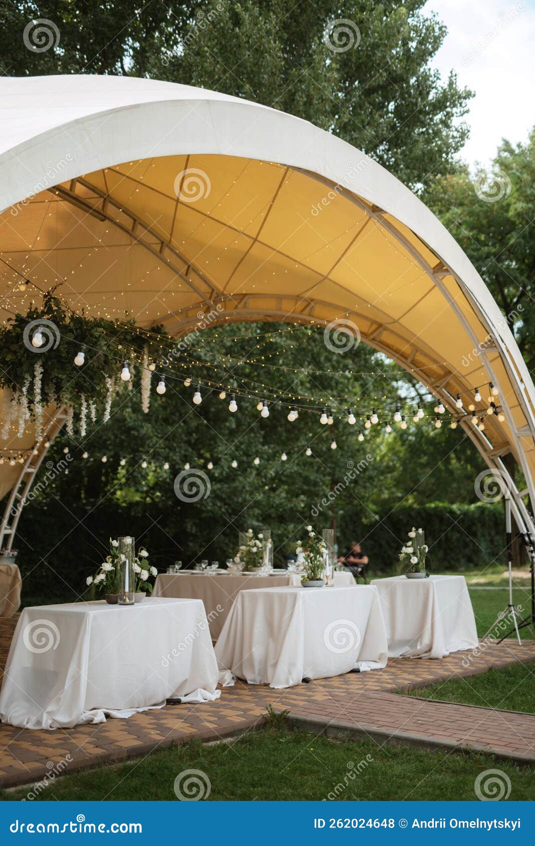 Banquet Hall for Weddings, Banquet Hall with Atmospheric Decor Stock ...
