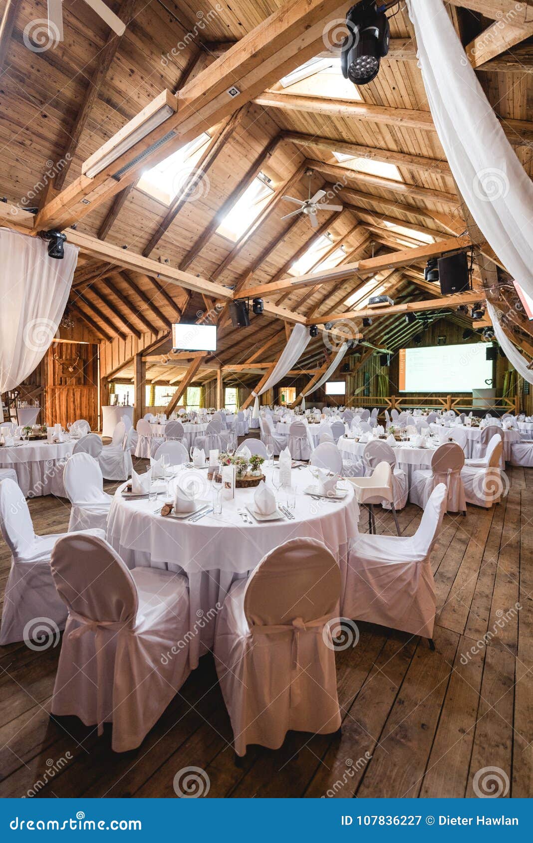 2,186 Empty Event Hall Decoration Stock Photos - Free & Royalty-Free ...
