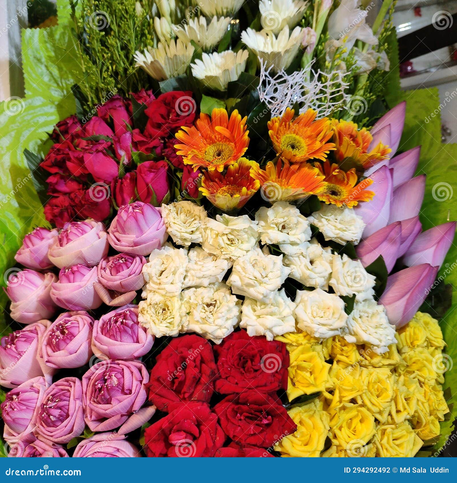 Banquet of Multiple Flowers Stock Photo - Image of bouquet, yellow ...