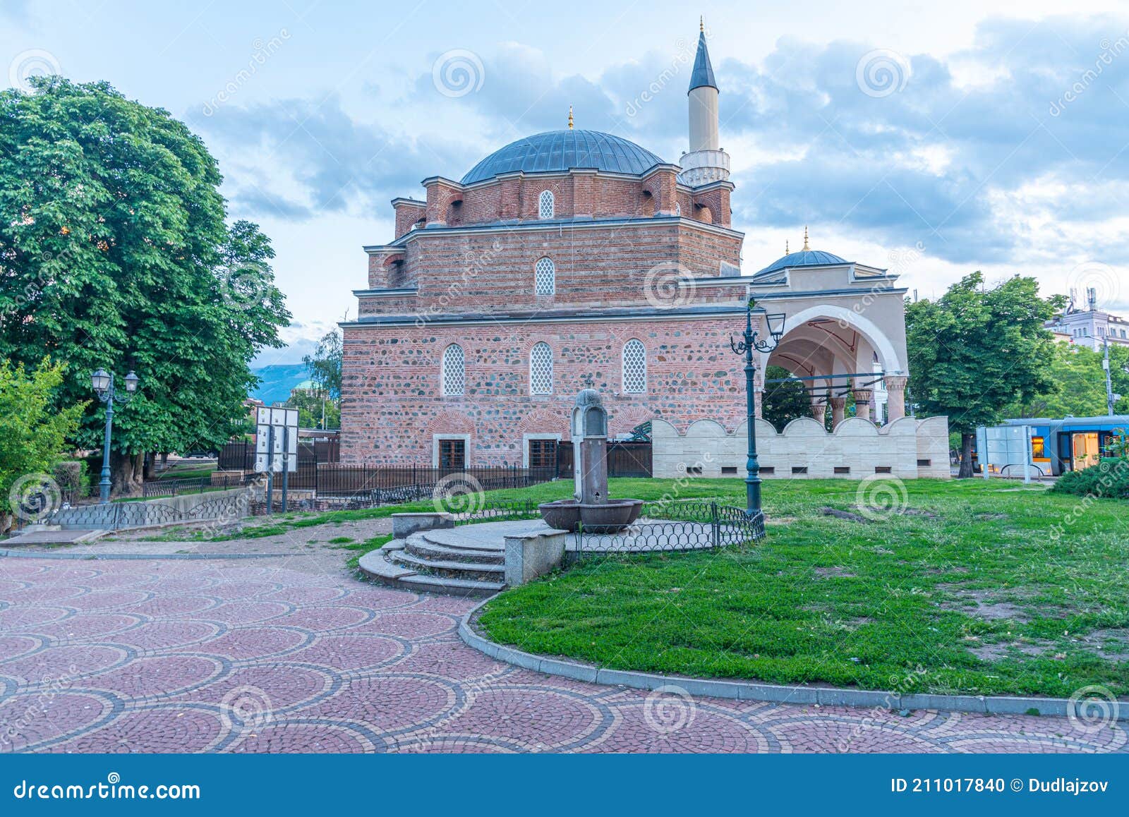 Banya Bashi Mosque in Sofia, Bulgaria Stock Photo - Image of islam, history: 211017840