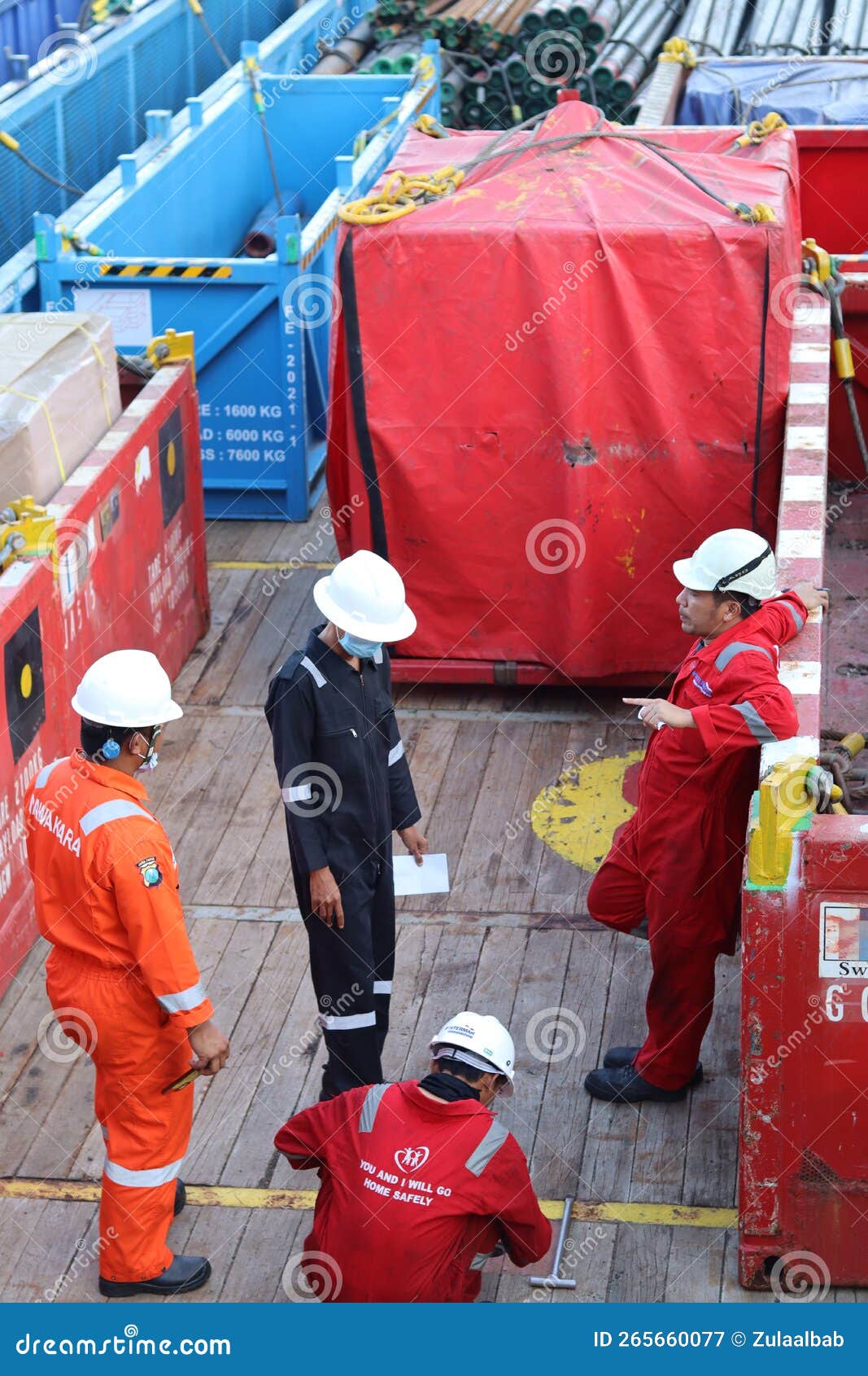 Banyuwangi, June 2022. Some Seafarer Conducted Tool Bol Talk, Risk ... Banyuwangi, June 2022. Some Seafarer Conducted Tool Bol Talk, Risk ...