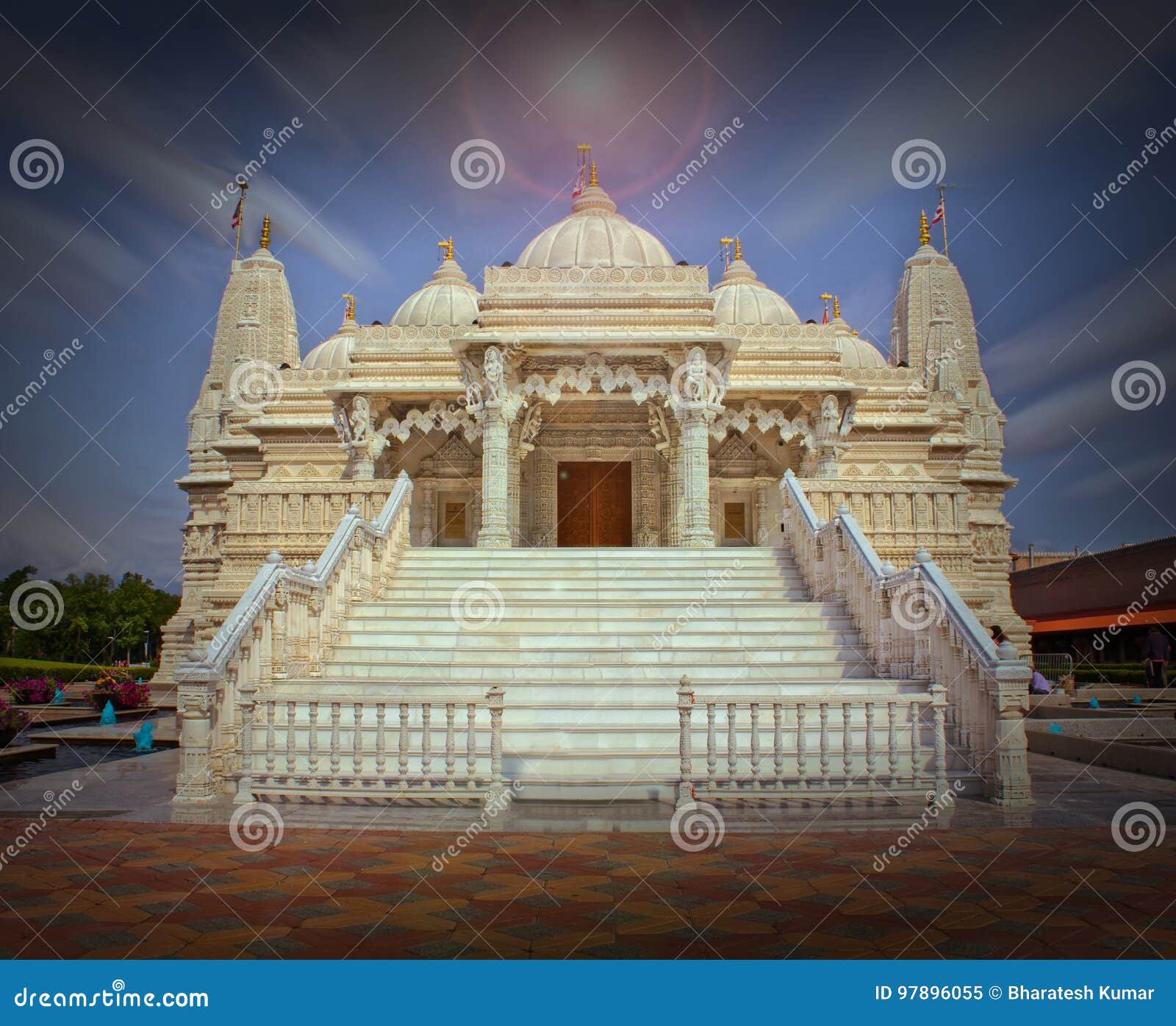 BAPS Mandir in Chicago stock image. Image of chicago - 97896055