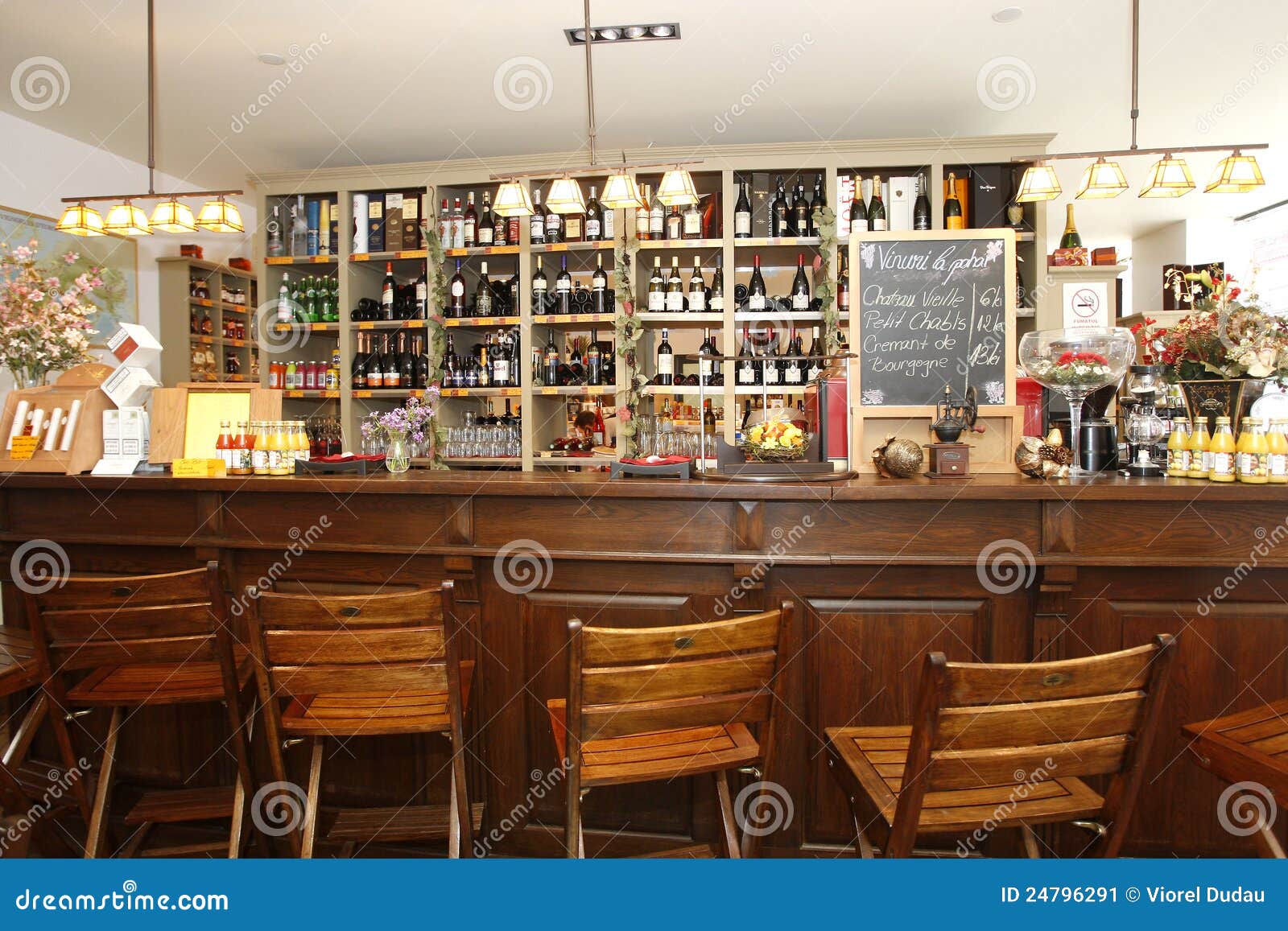 785 Classic Bar Counter Interior Stock Photos - Free & Royalty-Free ...