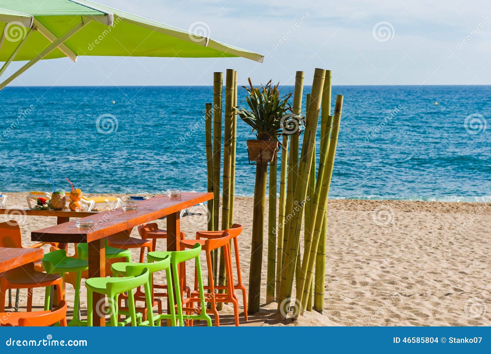 Bar auf dem Strand stockfoto. Bild von cocktail, strand - 46585804