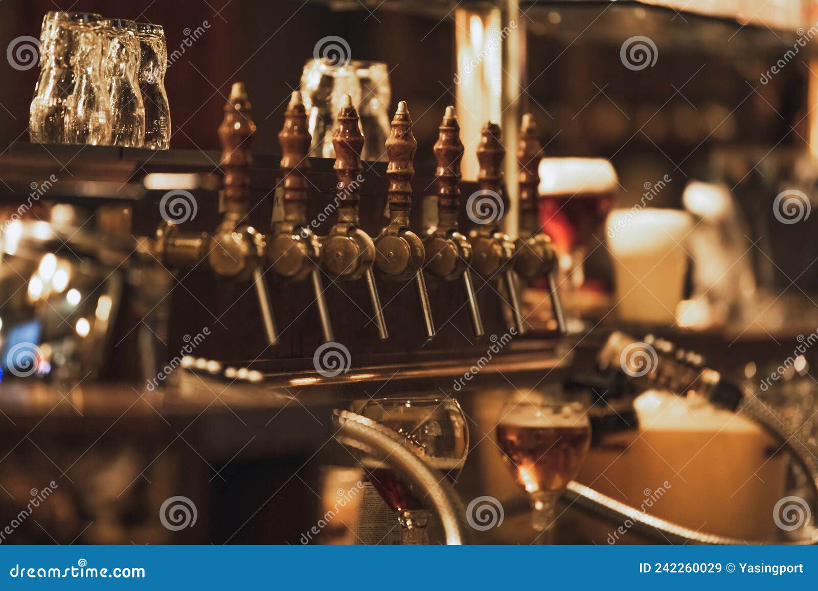 Bar Beer Dispenser. Apparatus for Dispensing Beer in a Restaurant Stock ...