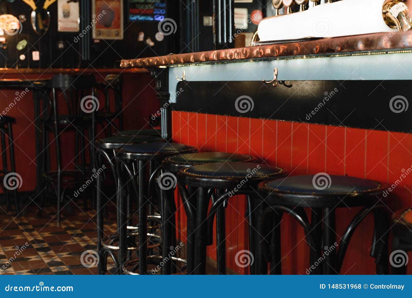 Bar Counter and Chairs in the Pub. Empty Bar with Beautiful Light ...