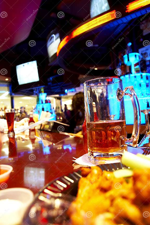 Bar scene stock photo. Image of liquor, glass, dinner - 1008762