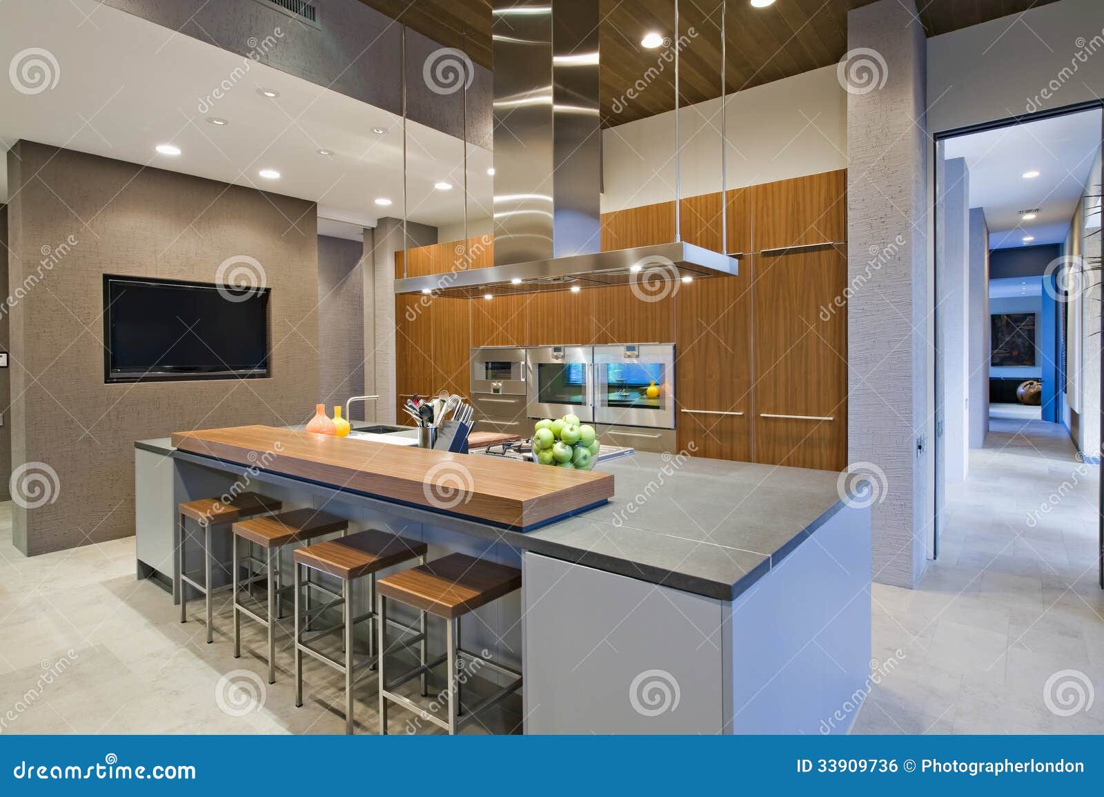 Bar Stools at Breakfast Bar in Kitchen Stock Photo - Image of domestic ...
