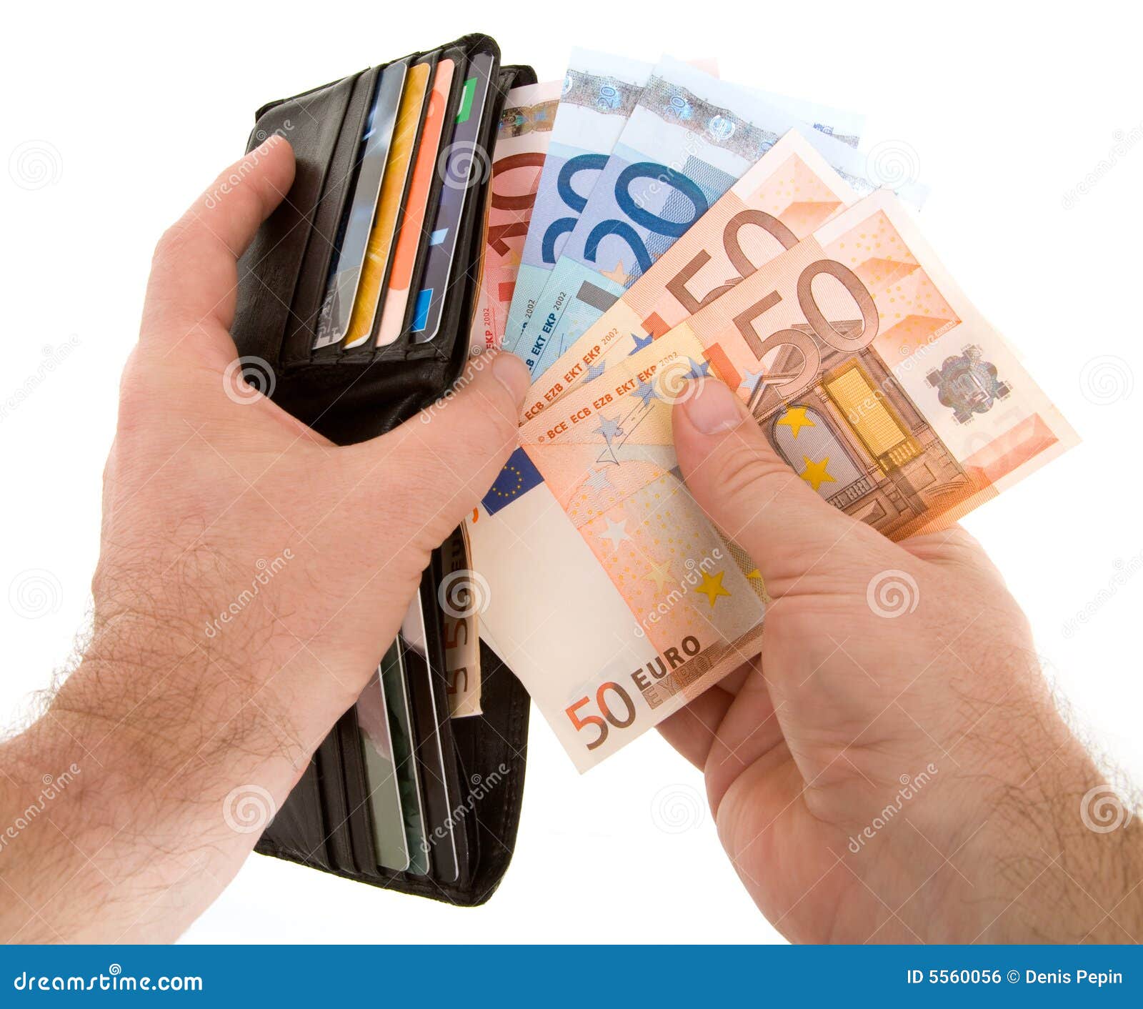 Bar zahlen mit Eurobargeld stockfoto. Bild von abnehmer - 5560056