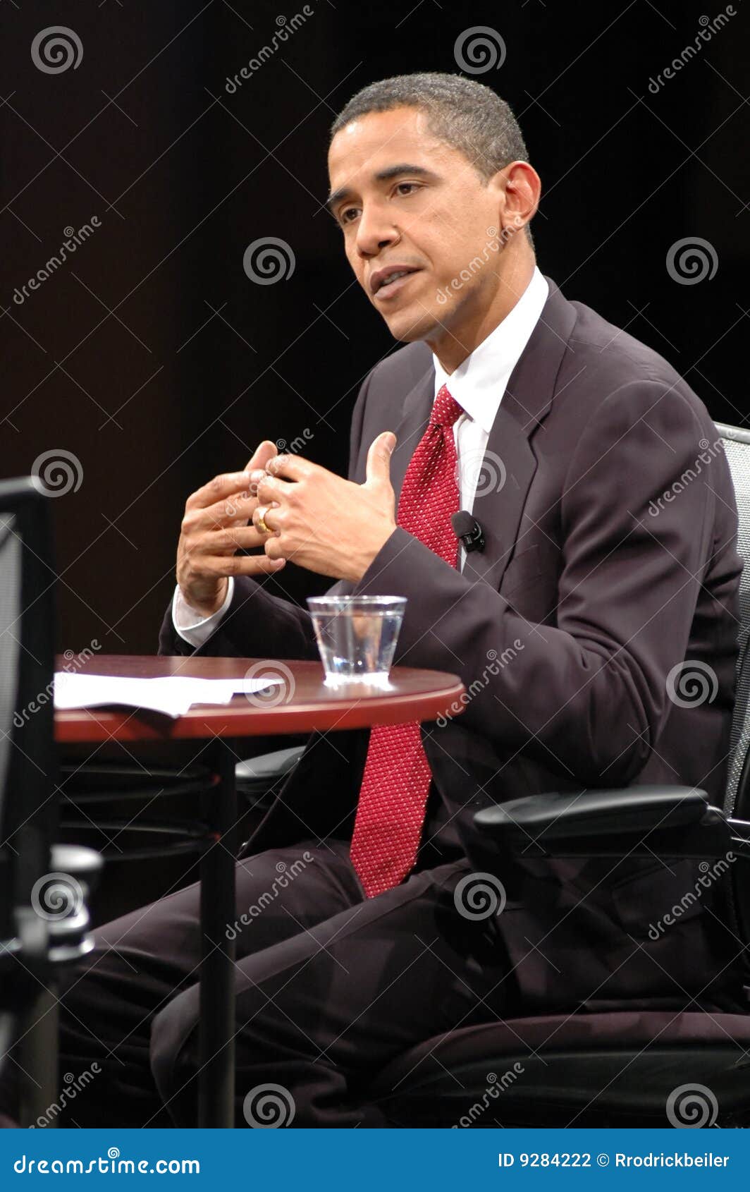 Barack Obama editorial photography. Image of table, stage - 9284222
