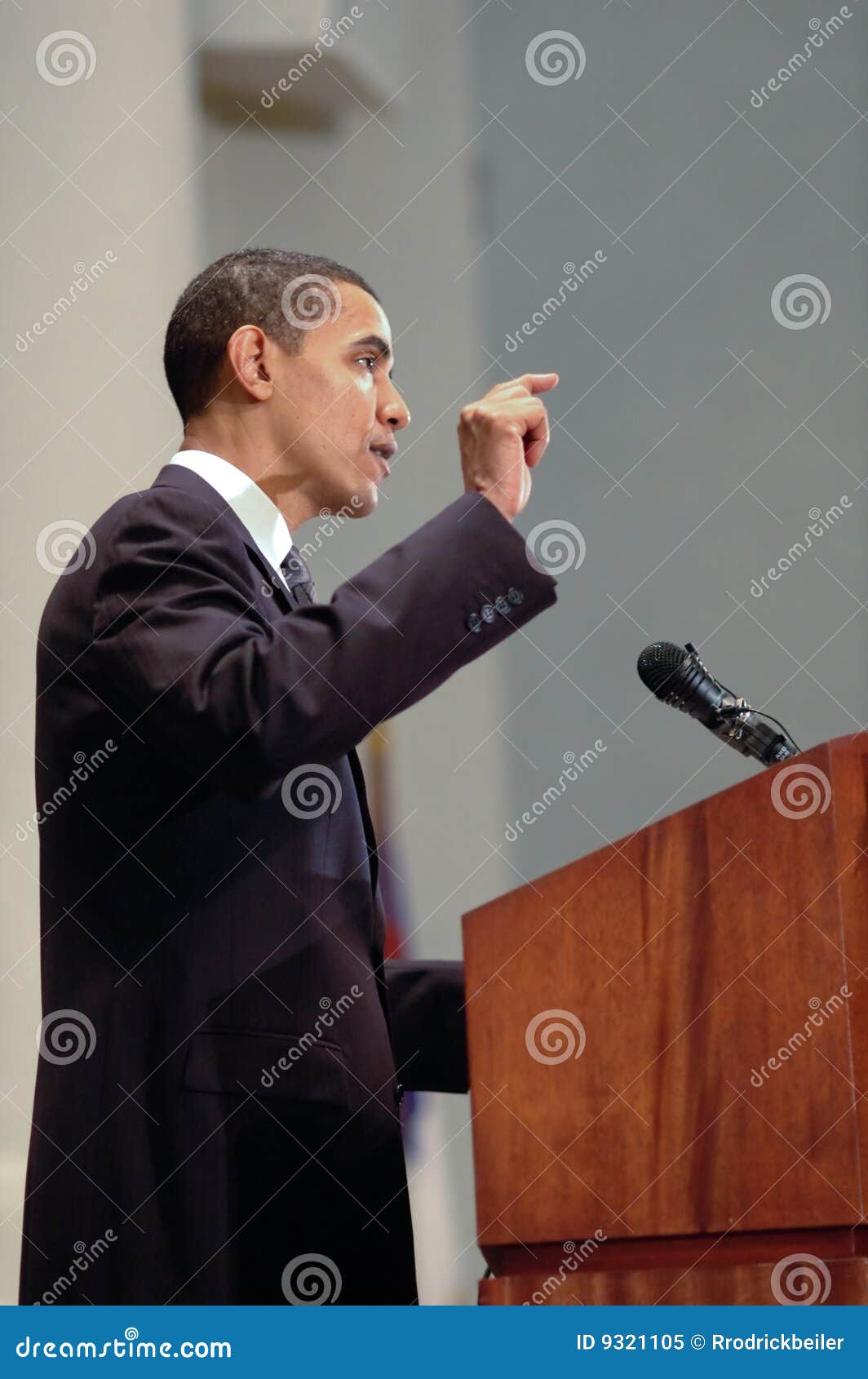 Barack Obama editorial image. Image of gesture, event - 9321105