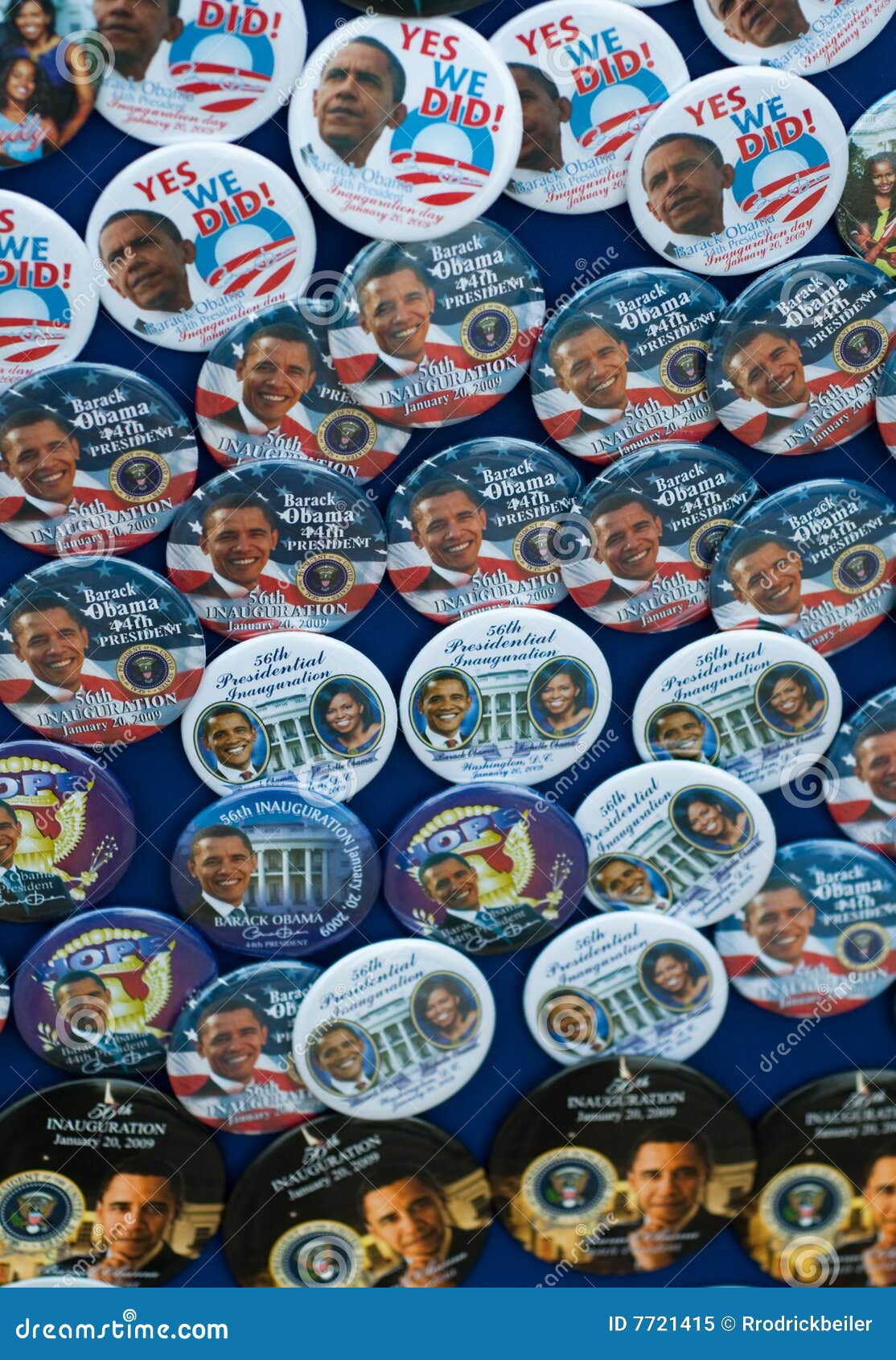 Barack Obama Pins and Buttons Editorial Image - Image of president ...