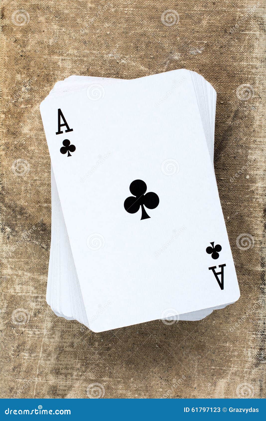 Baraja con el as en el top imagen de archivo. Imagen de éxito - 61797123