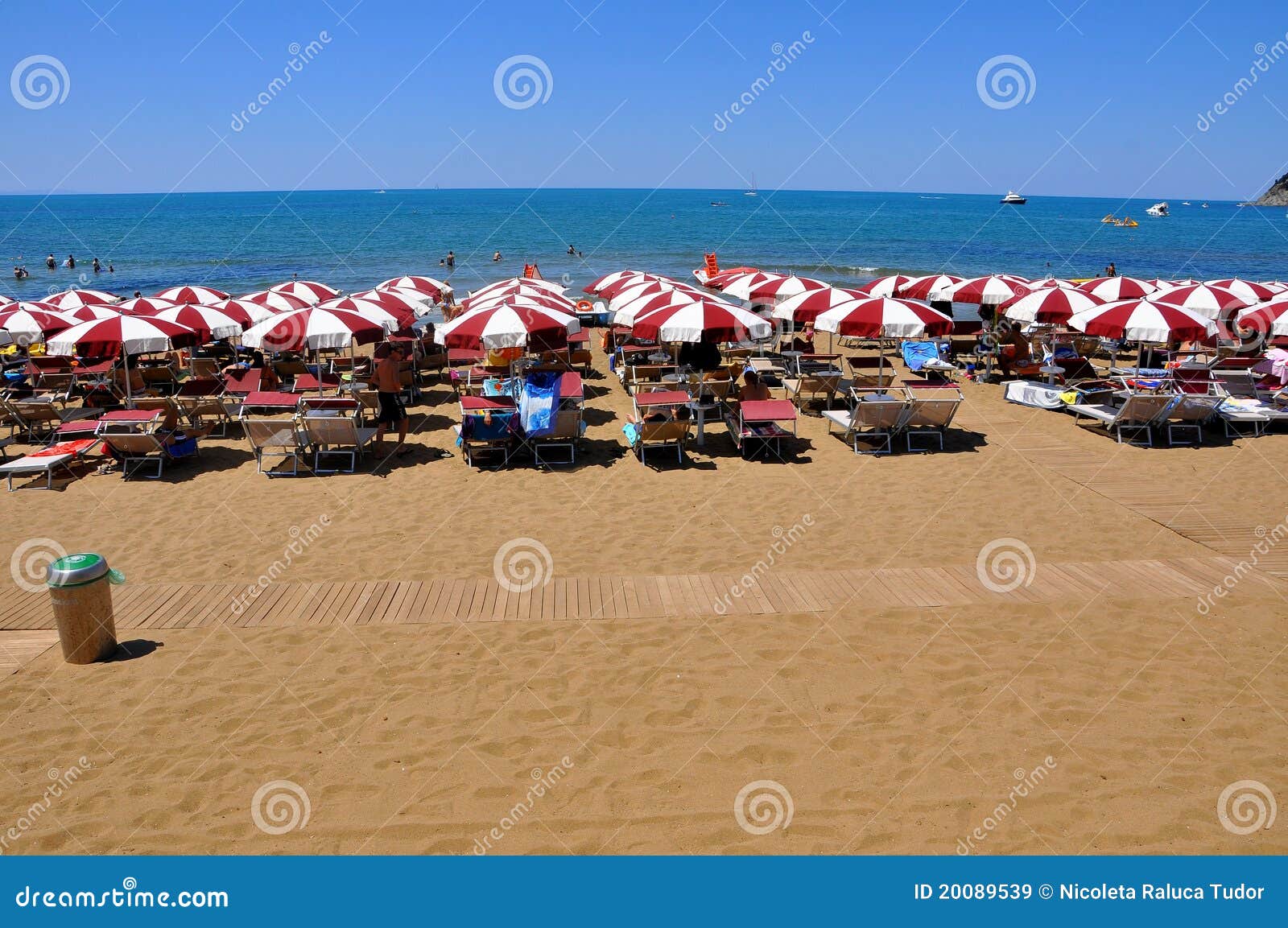 Baratti Strand in Italien, 2011 Redaktionelles Stockbild - Bild von ...