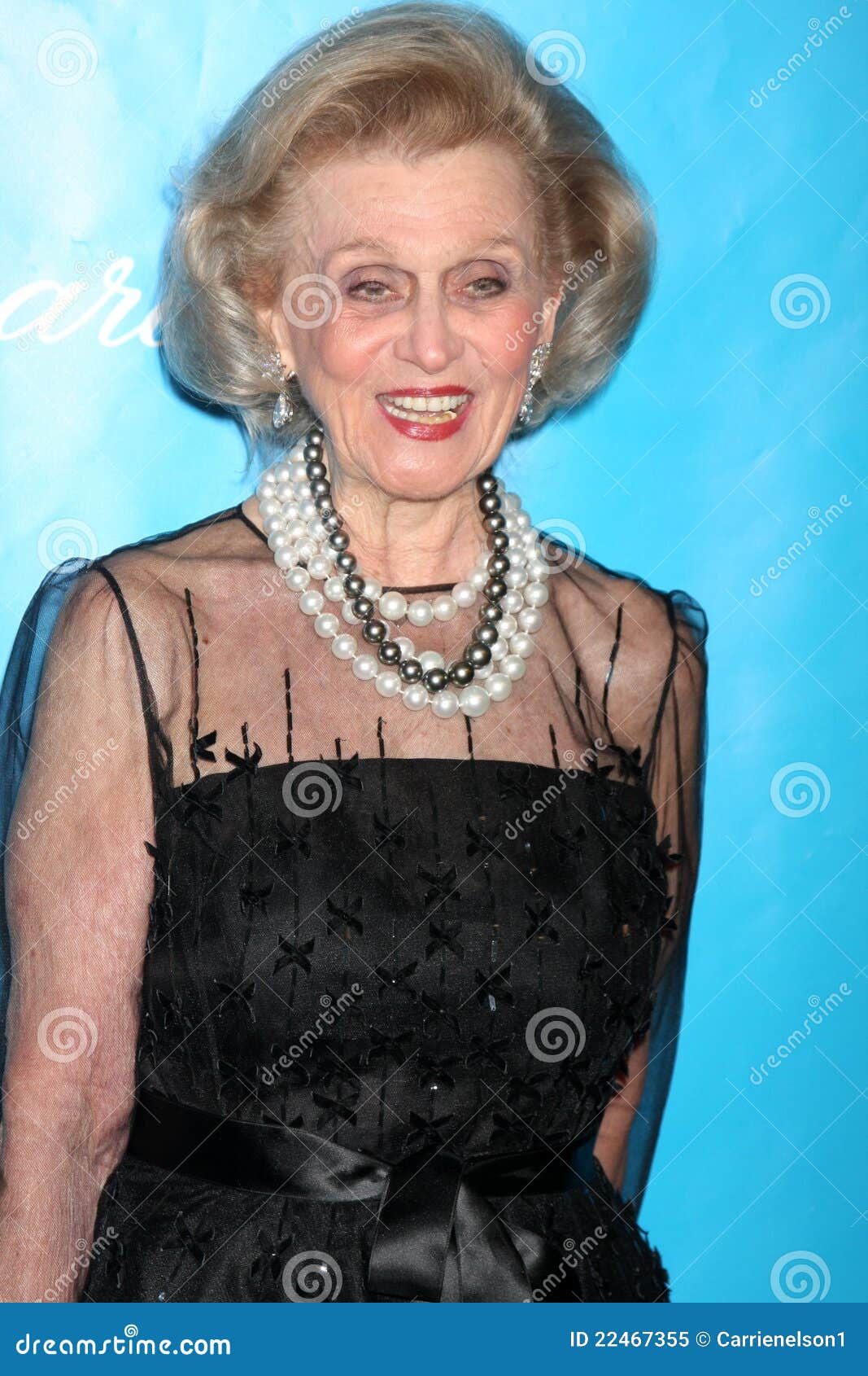 Barbara Davis editorial image. Image of davis, ball, beverly - 22467355