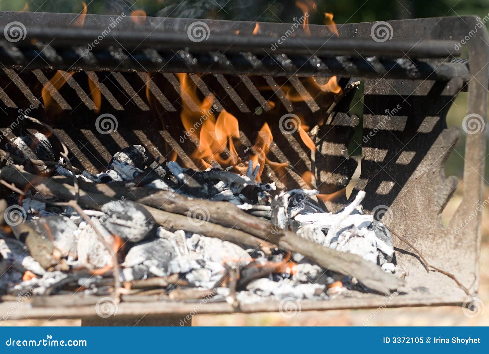 Barbecue Grill Fire Close Up Stock Image - Image of fire, camp: 3372105