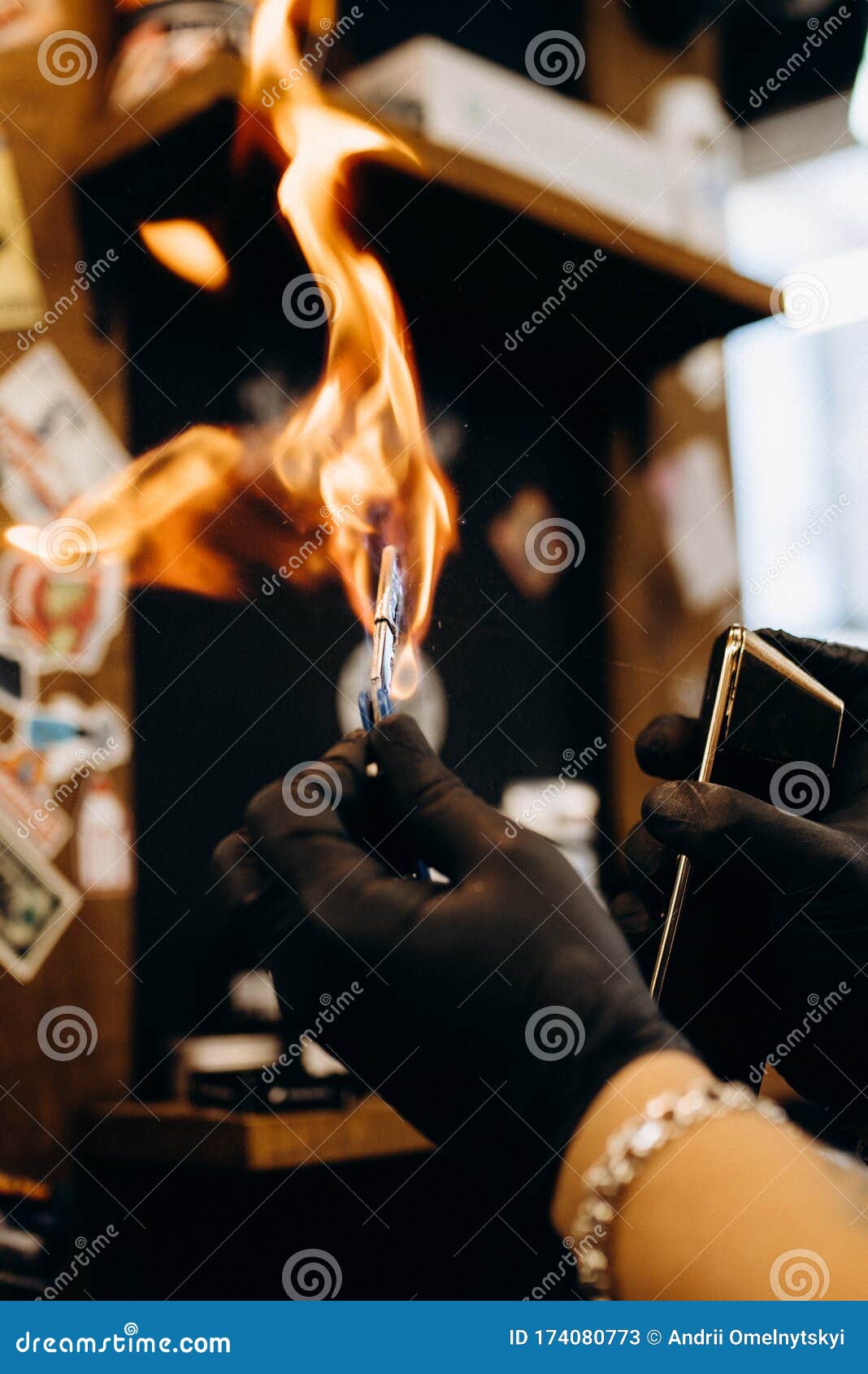 Barberman Burns Razor with Fire Stock Image - Image of hairstyle, close ...