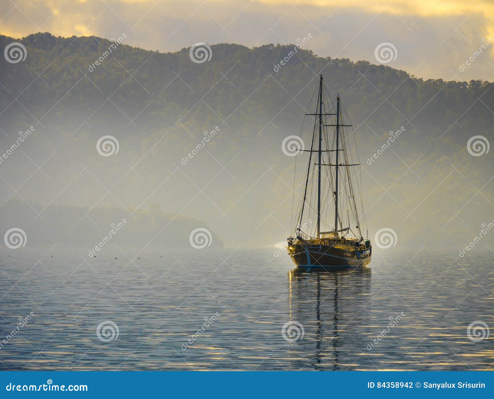 Barca Che Crusing Nel Mare Di Marmaris Fotografia Stock - Immagine di ...