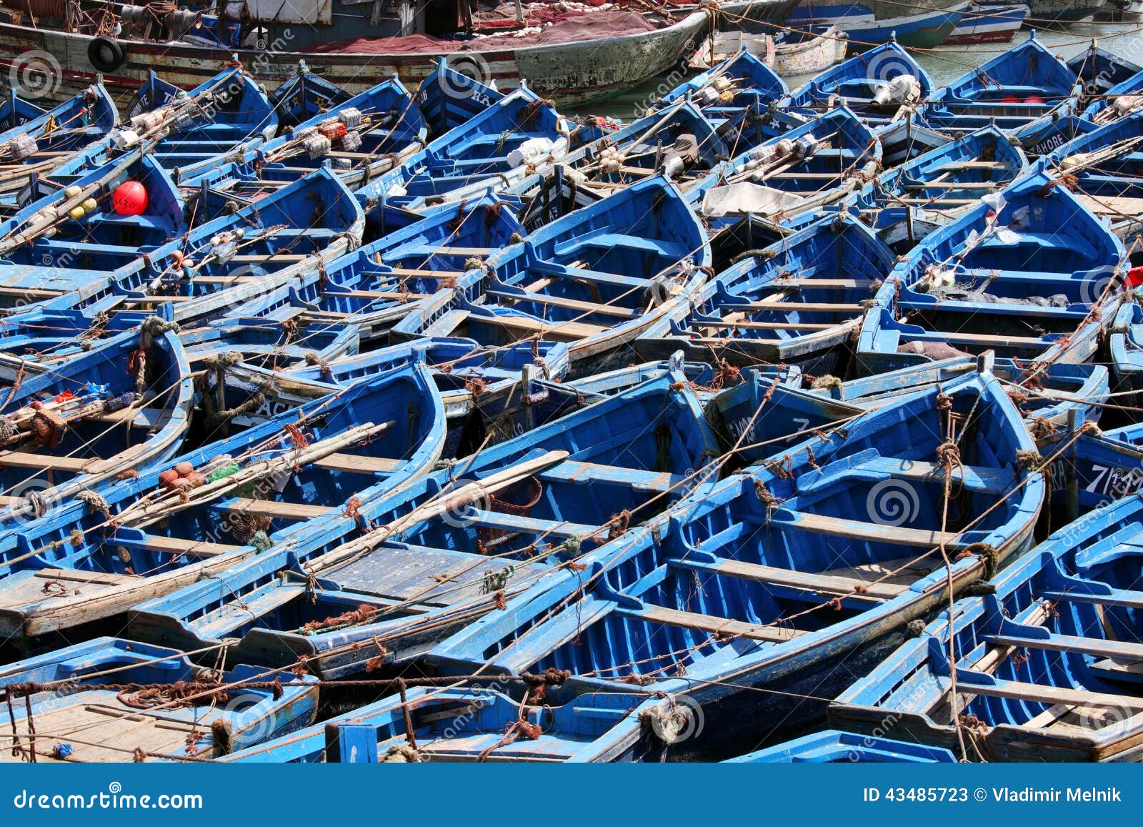 Barche blu immagine stock. Immagine di pesca, marocco - 43485723