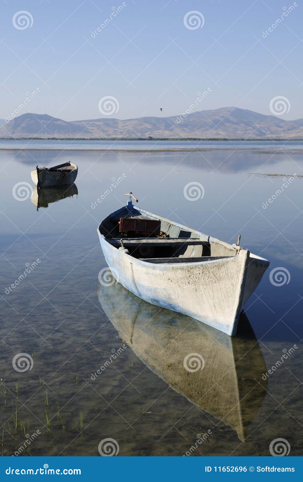 Barche sul lago fotografia stock. Immagine di nave, watercraft - 11652696