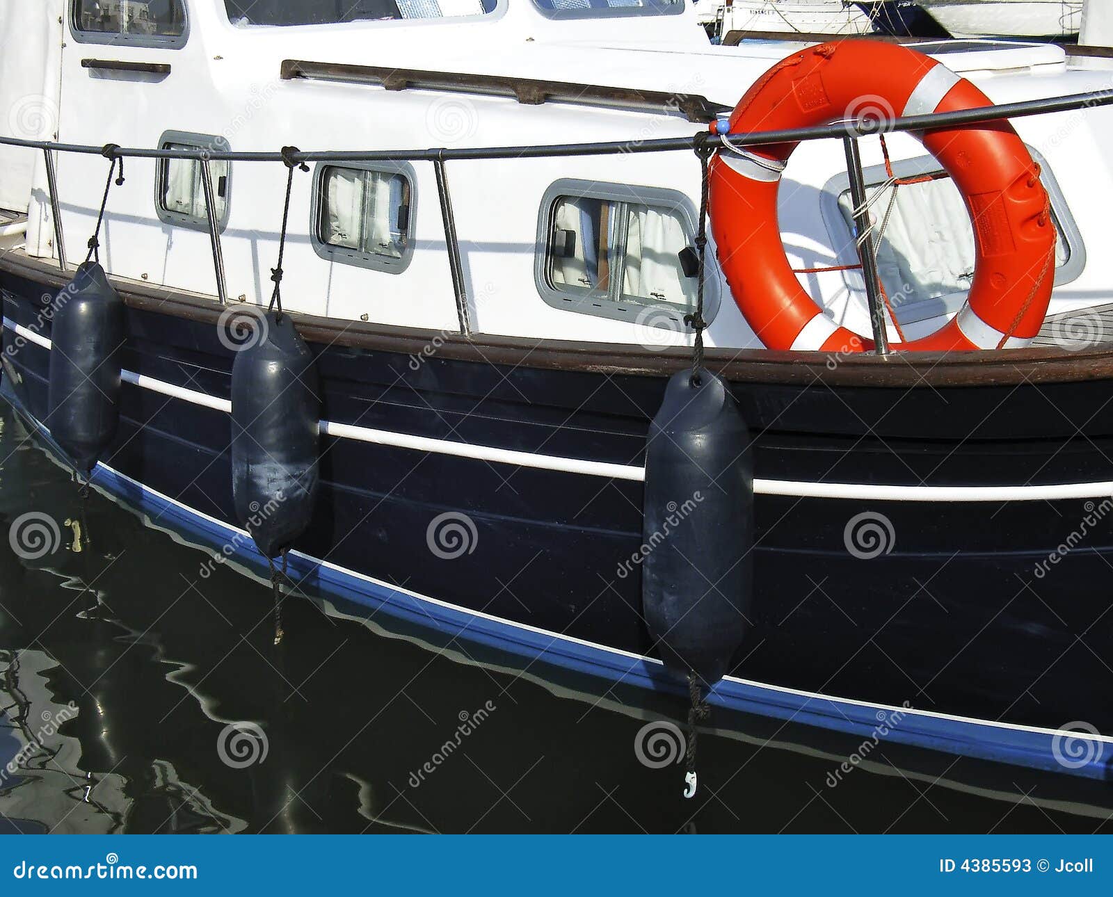 Barco azul imagen de archivo. Imagen de europa, marinero - 4385593