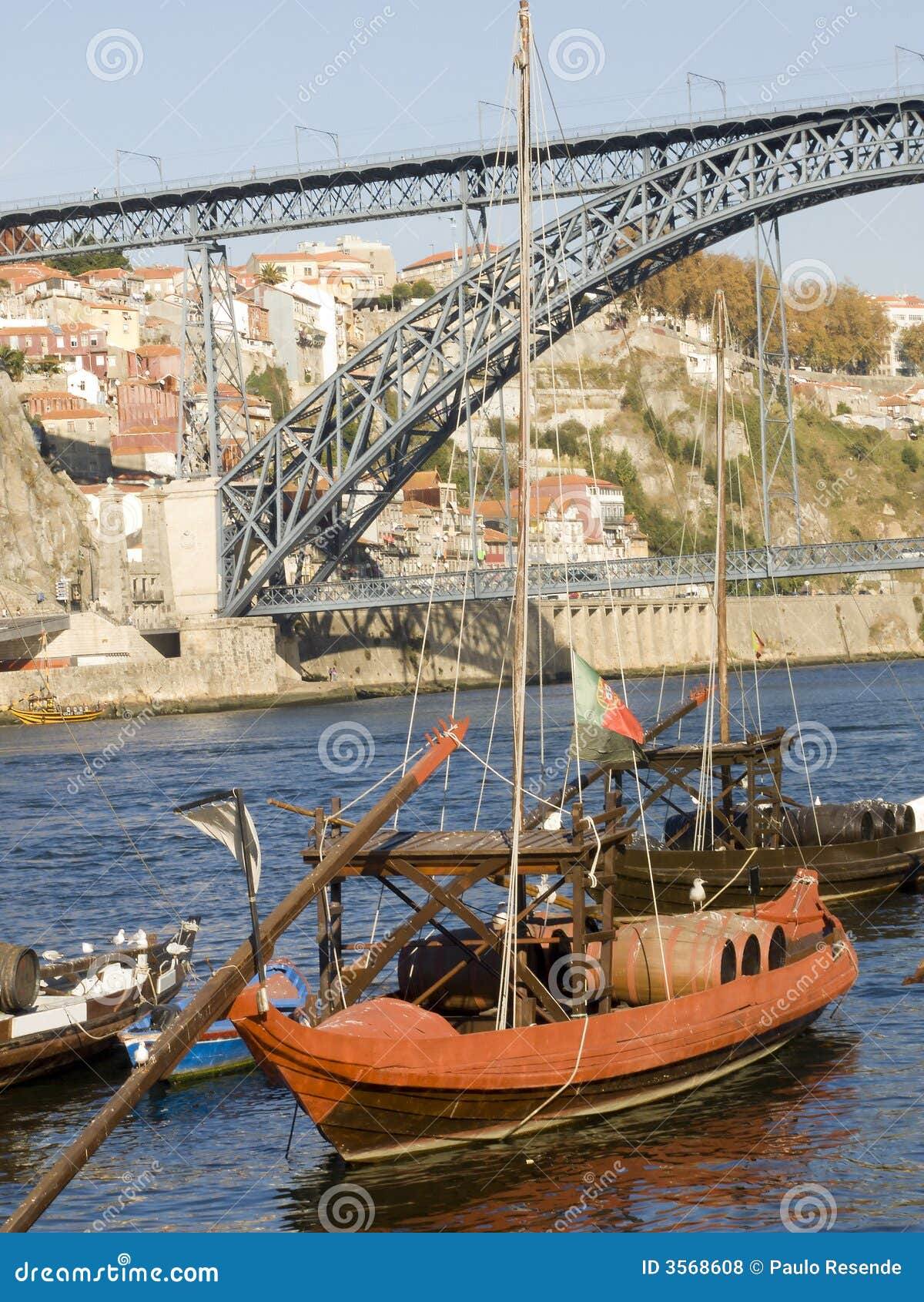 Barco Do Rebelo De Tradicional Foto de Stock - Imagem de envelhecido ...