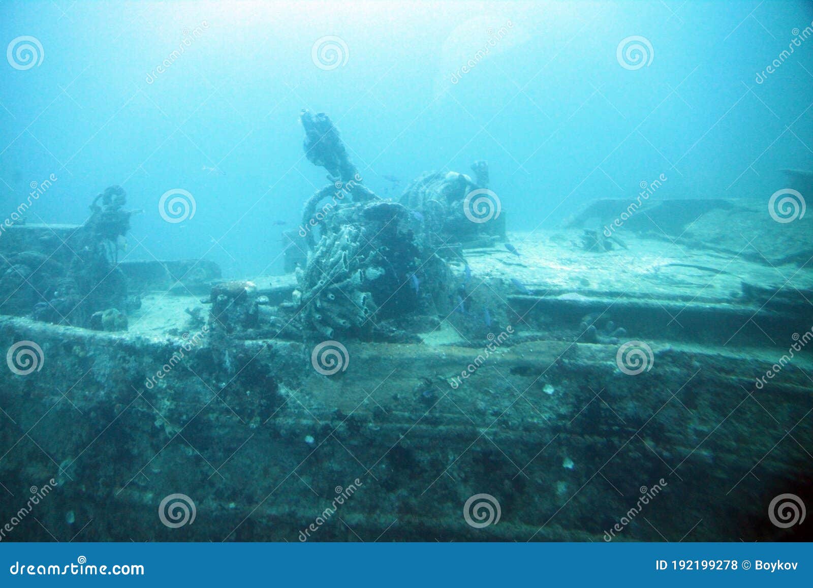 Barco hundido foto de archivo. Imagen de moho, cubo - 192199278