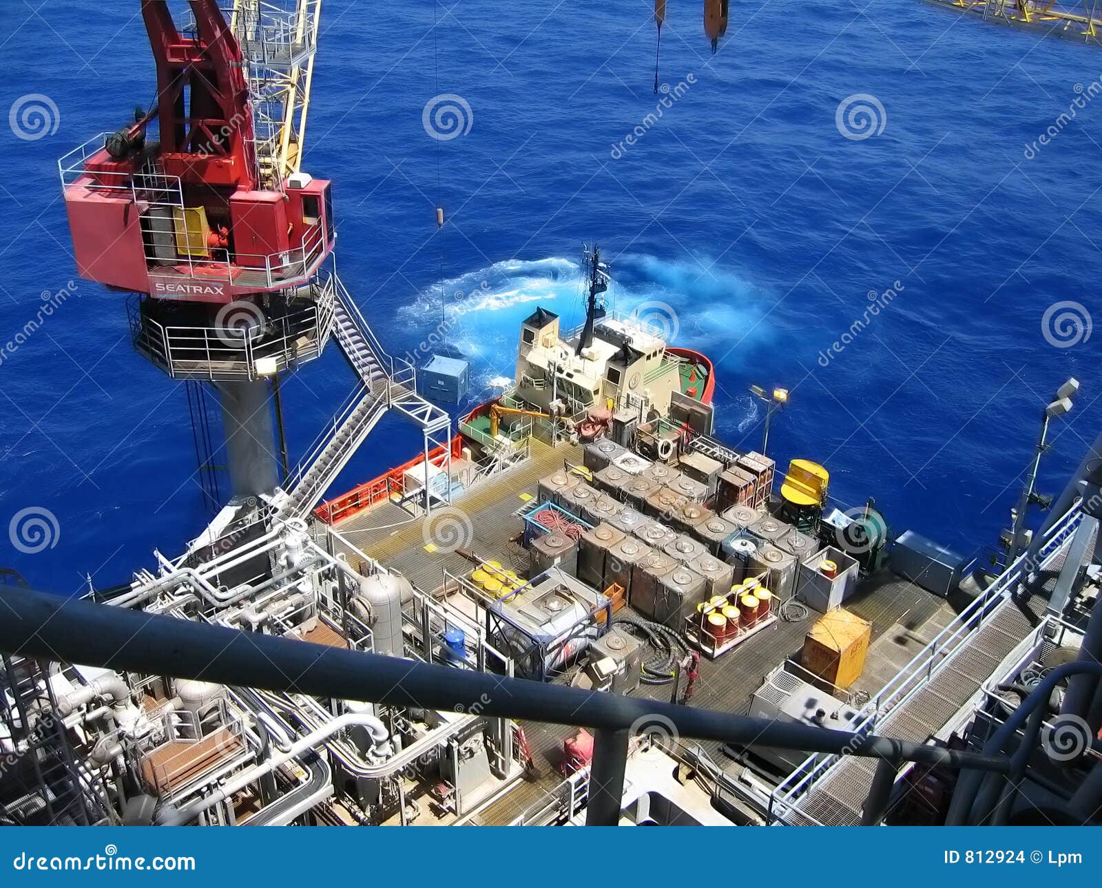 Barco Offloading foto de stock. Imagem de offshore, golfo - 812924