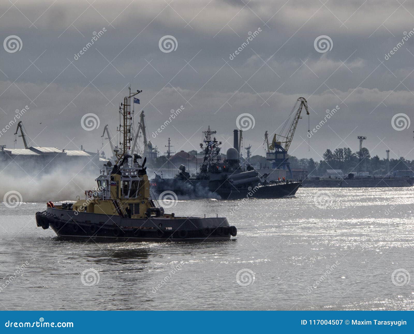Barcos De La Armada Militares Imagen de archivo - Imagen de potencia ...