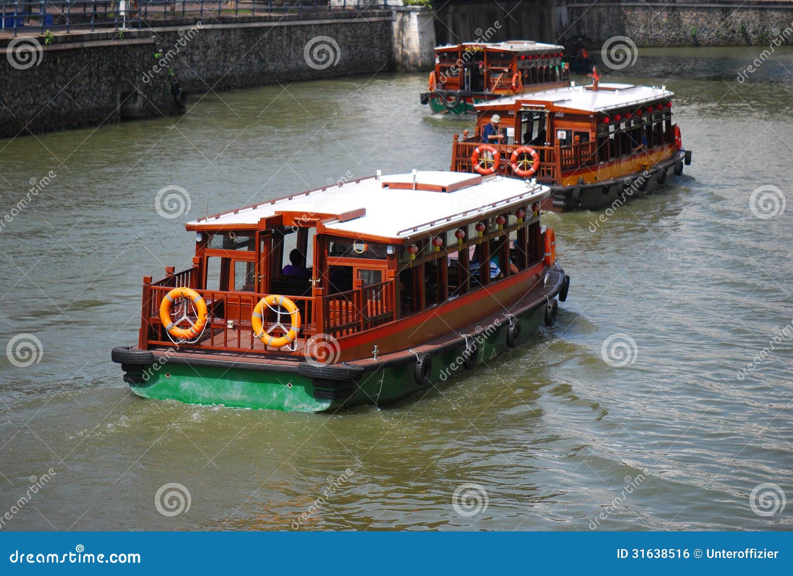 Barcos de río foto de archivo. Imagen de diesel, barco - 31638516
