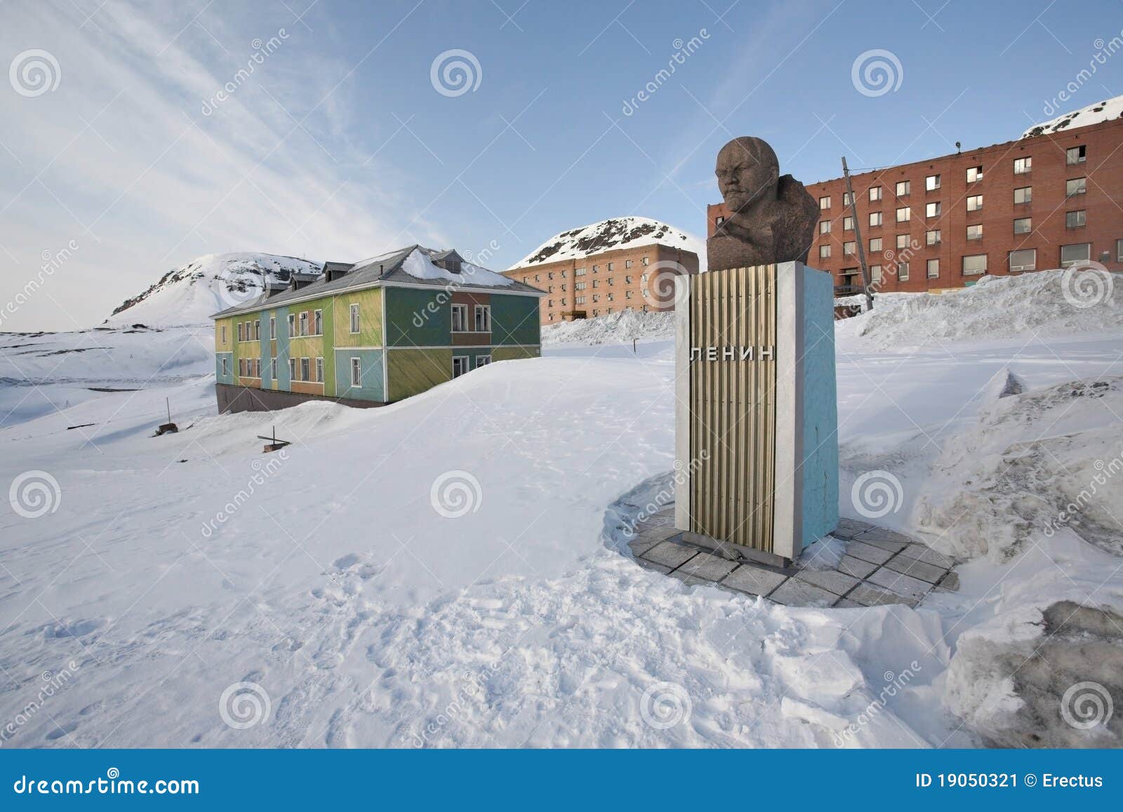 Barentsburg - Lenin Monument Editorial Photo - Image of pollution ...
