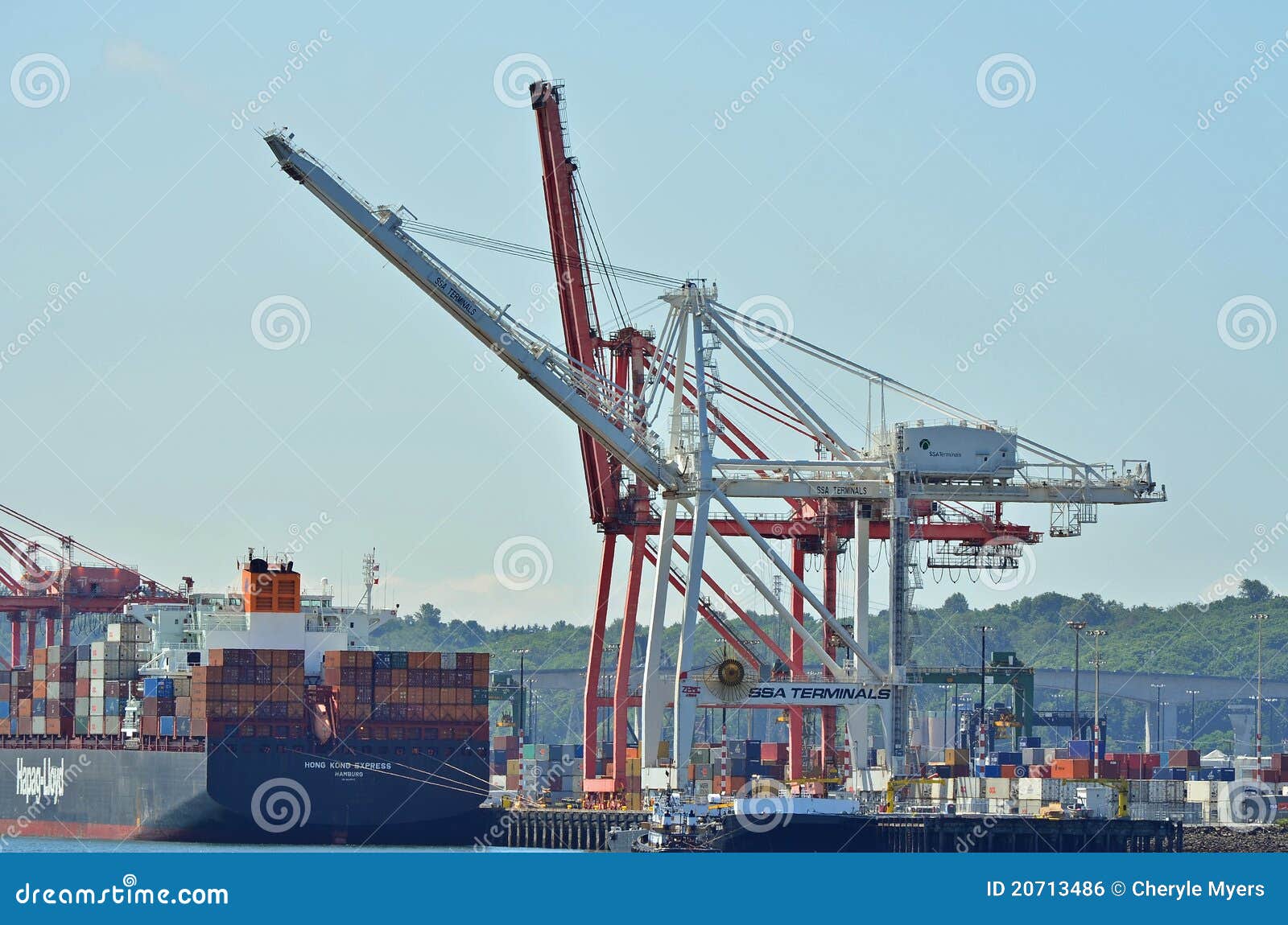 Barge at the Port of Seattle Editorial Photo - Image of industry, work ...
