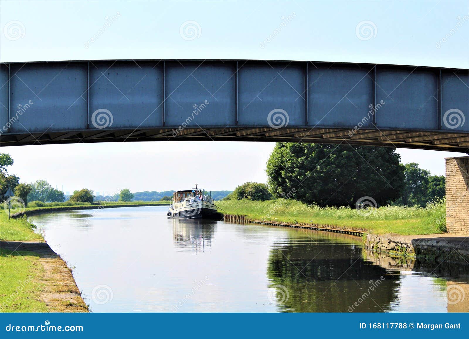 Cartoon Barge Stock Photos - Free & Royalty-Free Stock Photos from ...