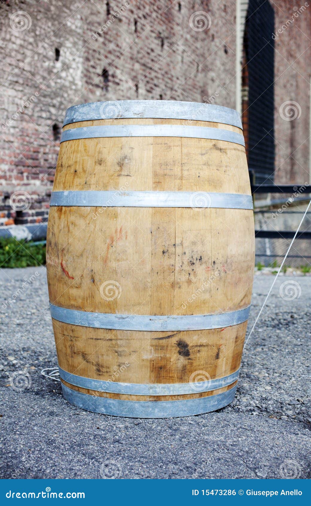 Baril photo stock. Image du marchandises, rhum, bois - 15473286