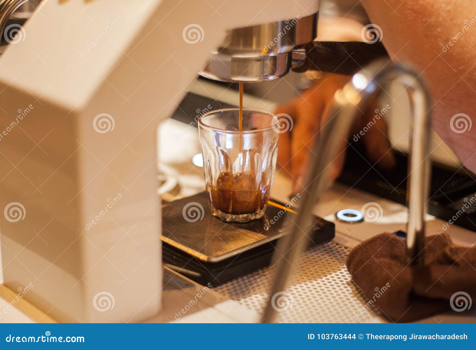 Barista Brewing Espresso Shot from Machine Stock Photo - Image of ...