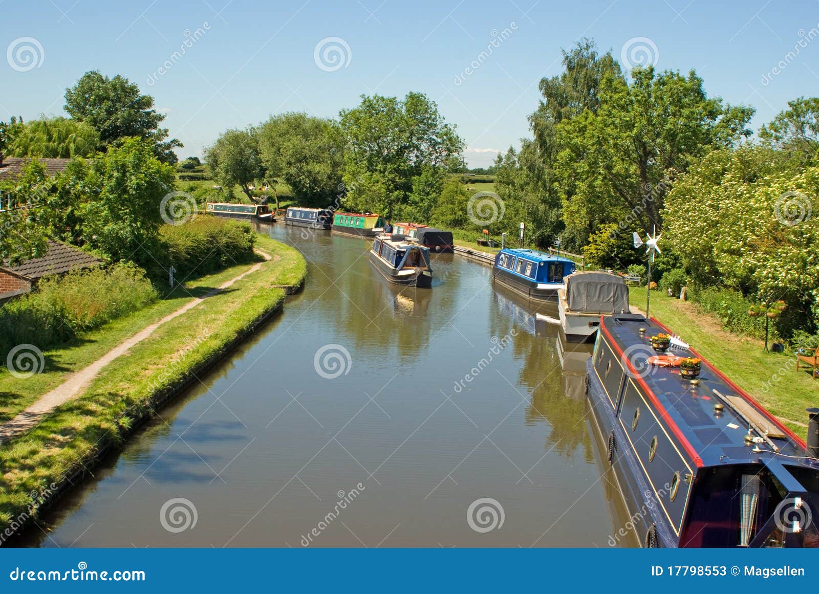 Barki obraz stock. Obraz złożonej z wolny, łodzie, rzeka - 17798553