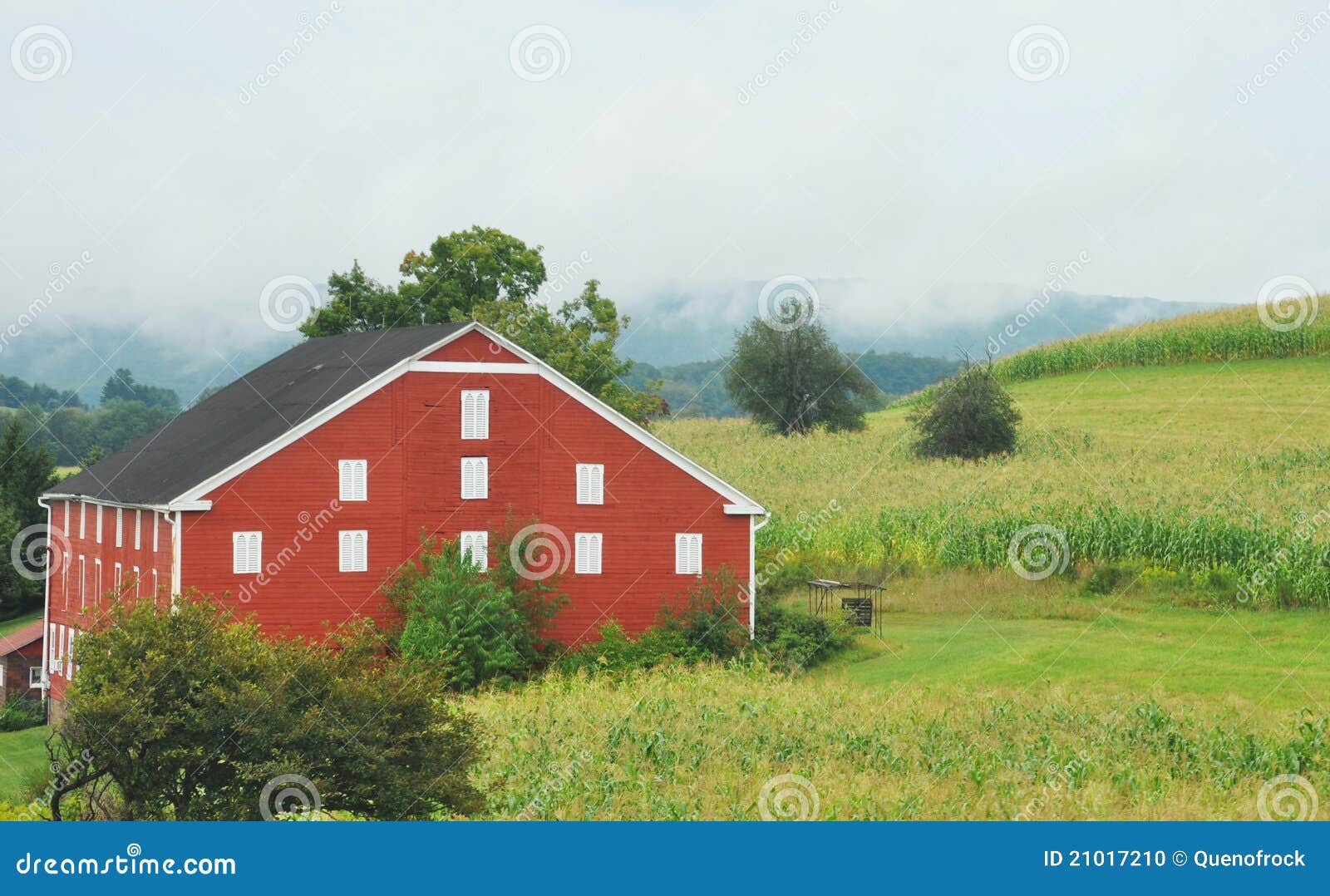 Barn in Countryside stock photo. Image of green, mountainous - 21017210