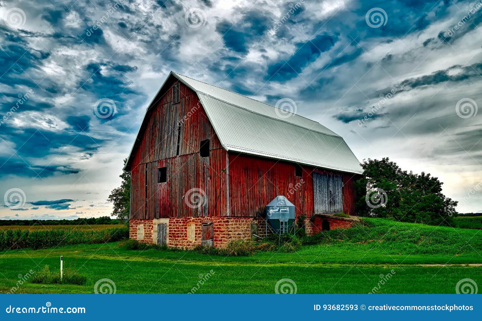 Barn On Field Against Sky Picture. Image: 93682593