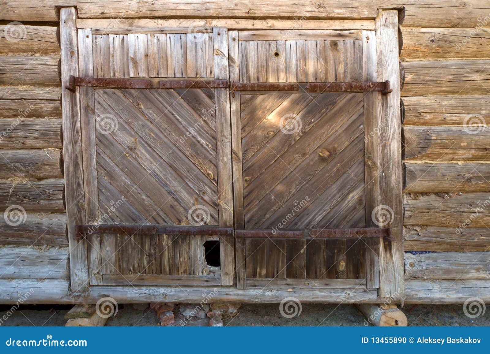 Barn gate stock photo. Image of iron, outdoor, front - 13455890