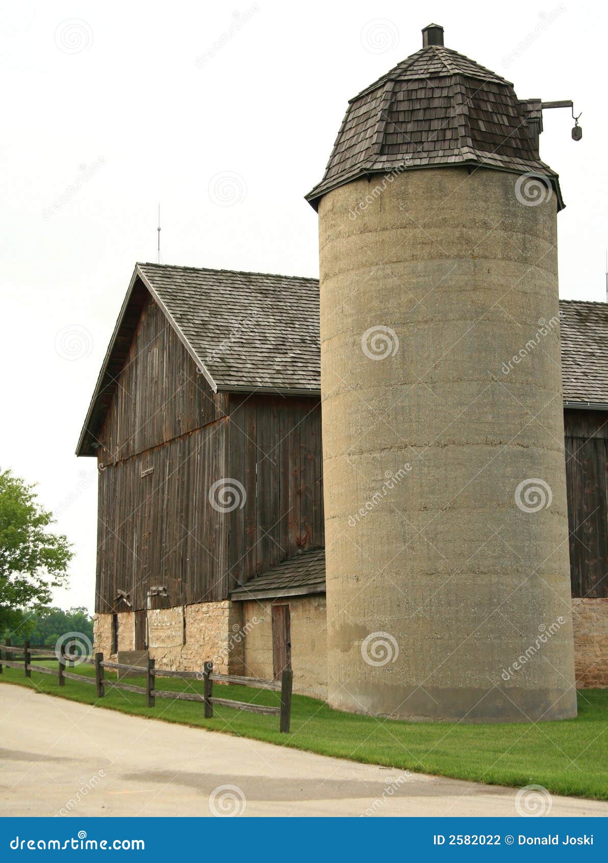 Barn & Silo stock photo. Image of feed, antique, restored - 2582022