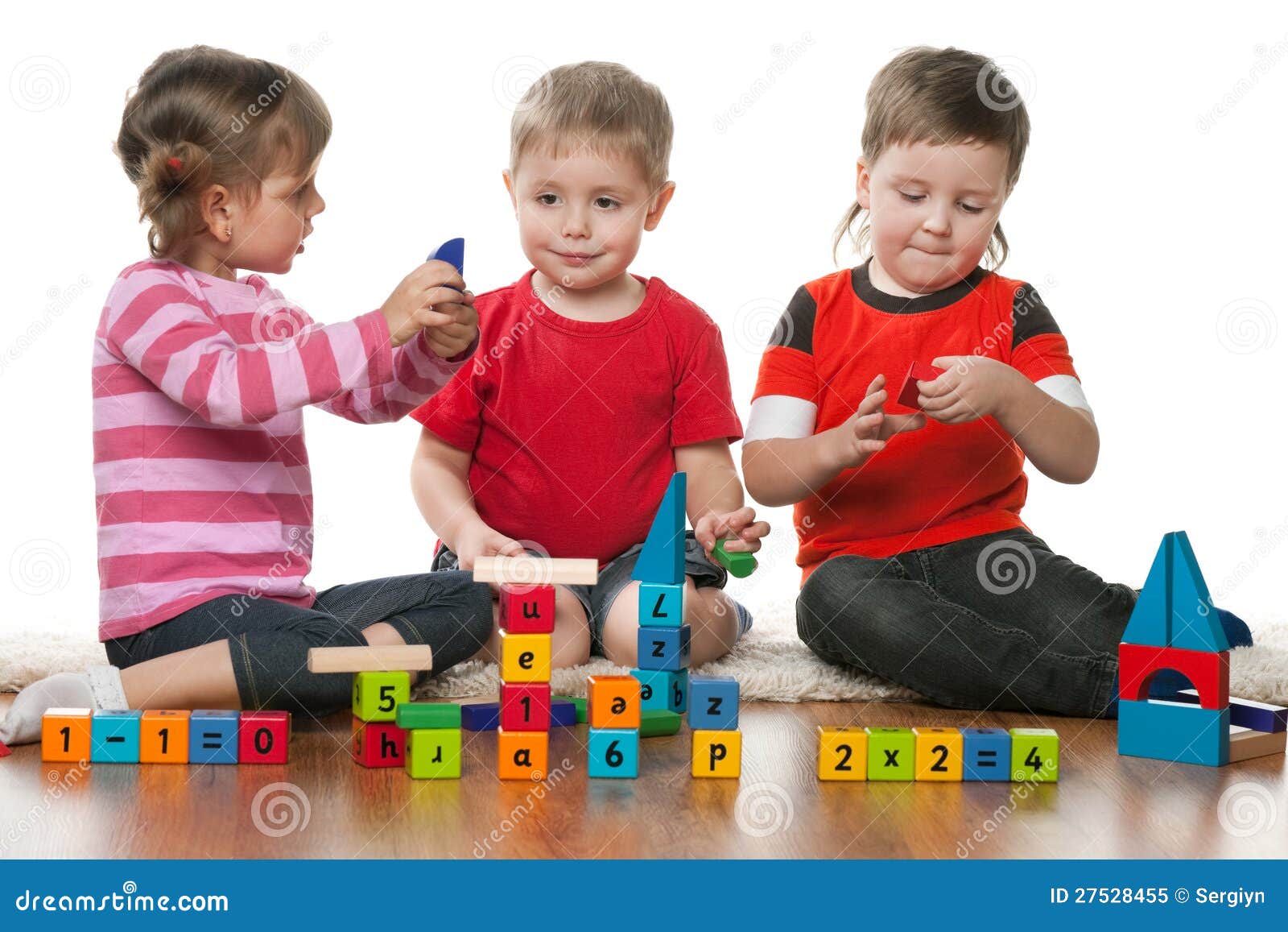 Barn Som Leker På Golvet Tillsammans Fotografering för Bildbyråer ...