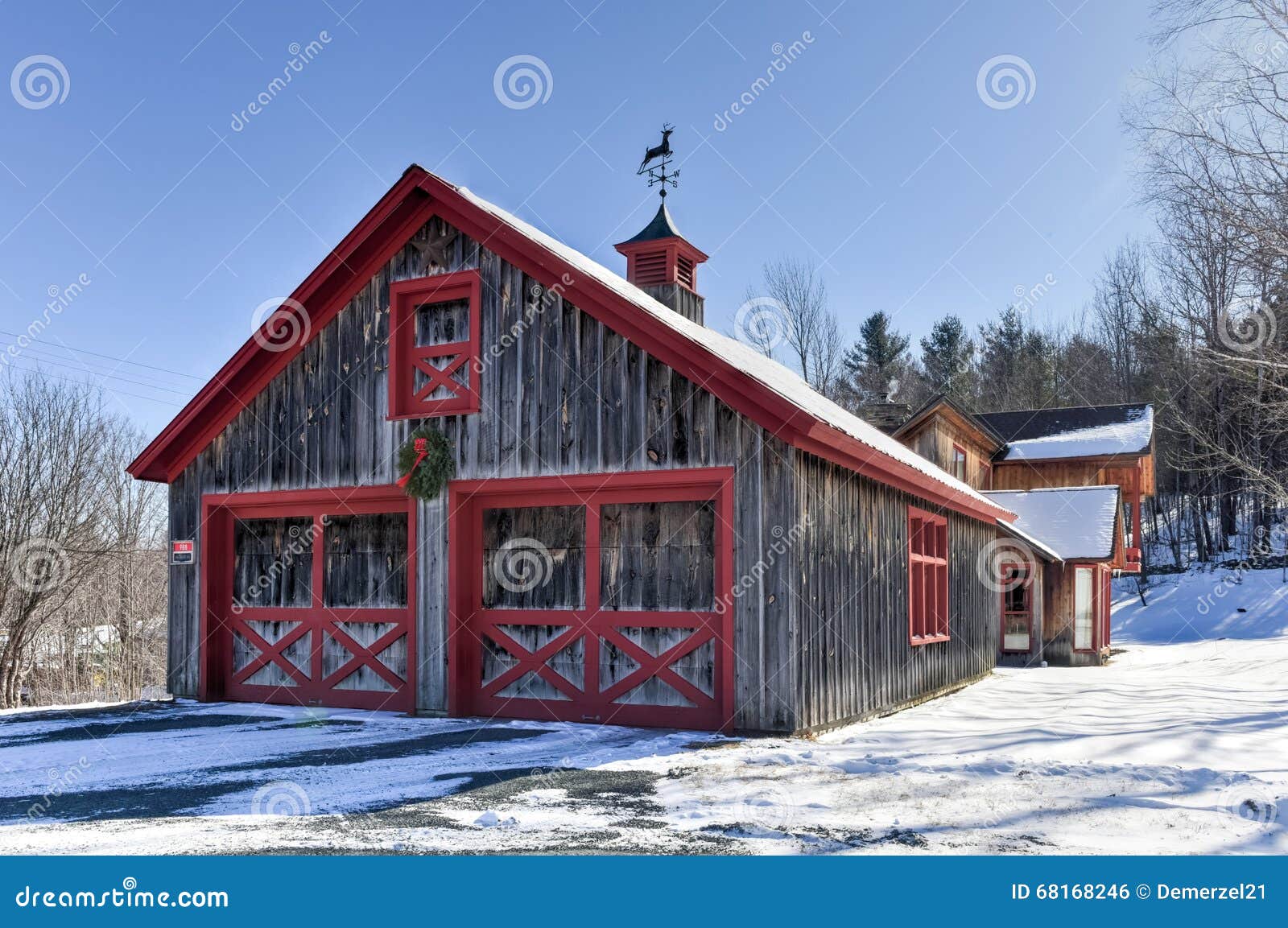 Barn in Winter - Vermont stock photo. Image of building - 68168246