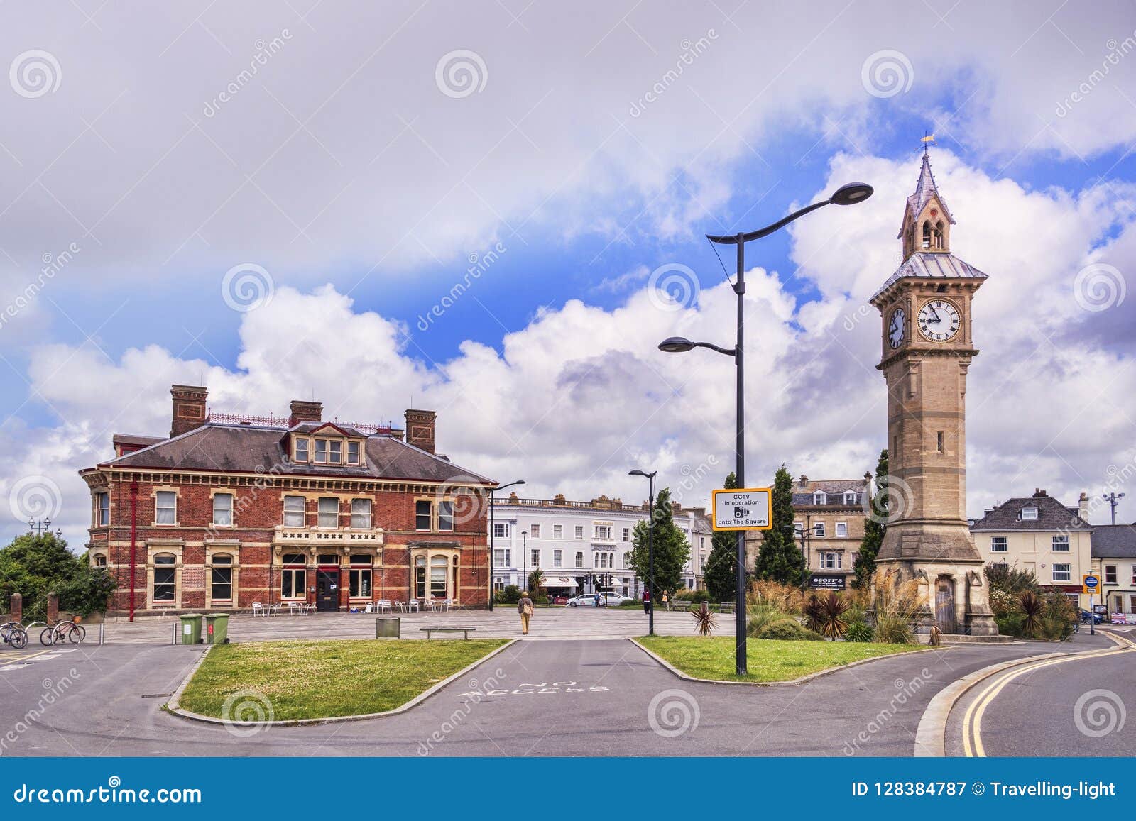 Barnstaple, Devon, UK editorial photography. Image of square - 128384787