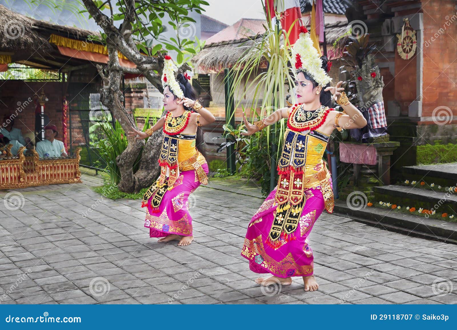 Barong Dance show editorial photography. Image of performance - 29118707