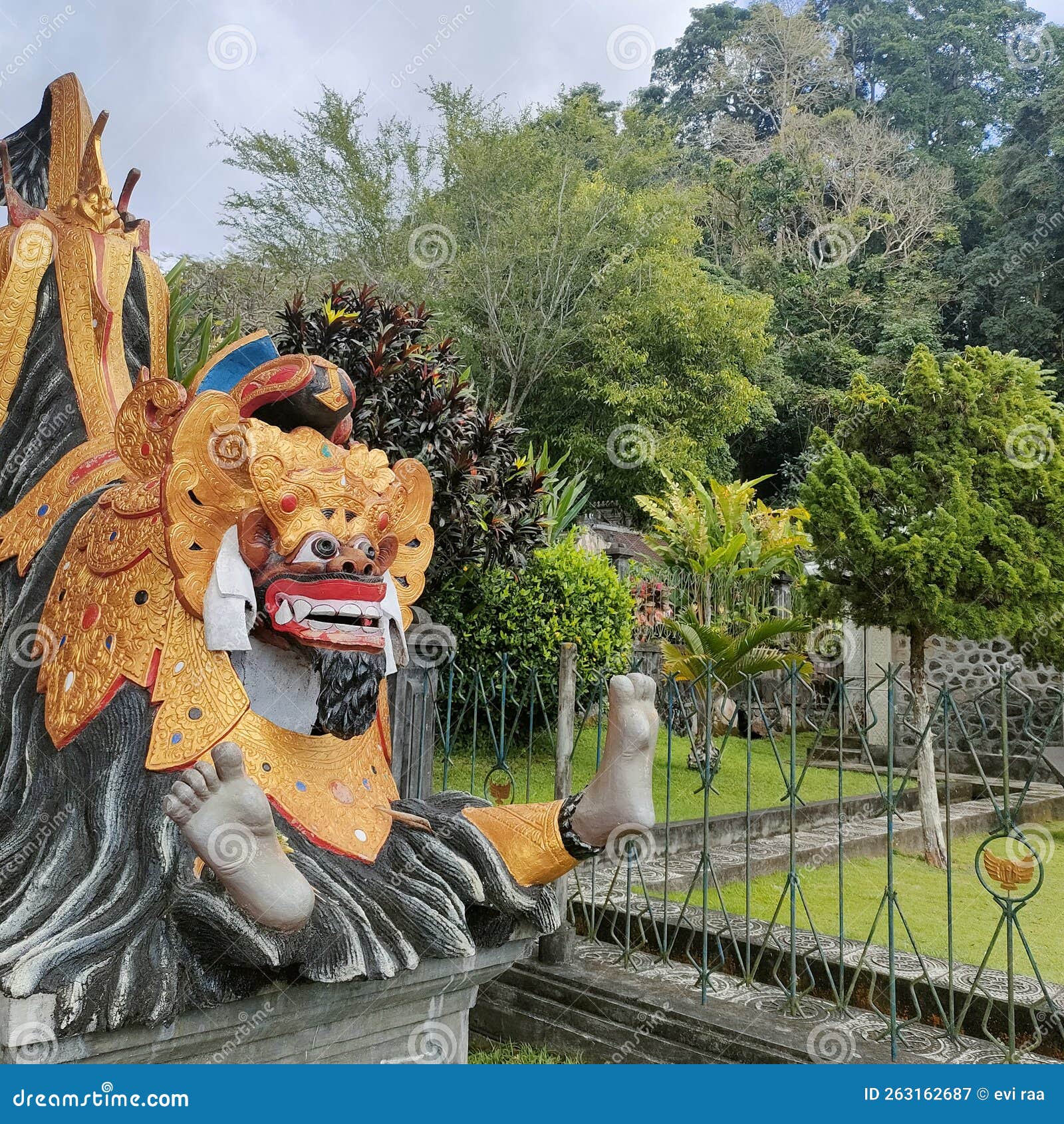 Barong Statue, Traditional Balinese Dance Stock Image - Image of ...