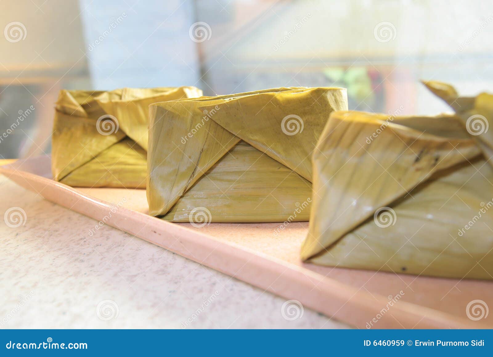 Barongko, Cake in Banaanblad Stock Afbeelding - Image of zoet, blad ...